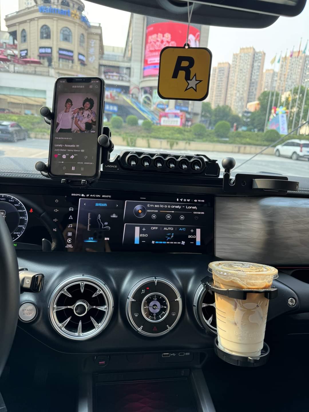 Tank 300 Interior – Tank Drive